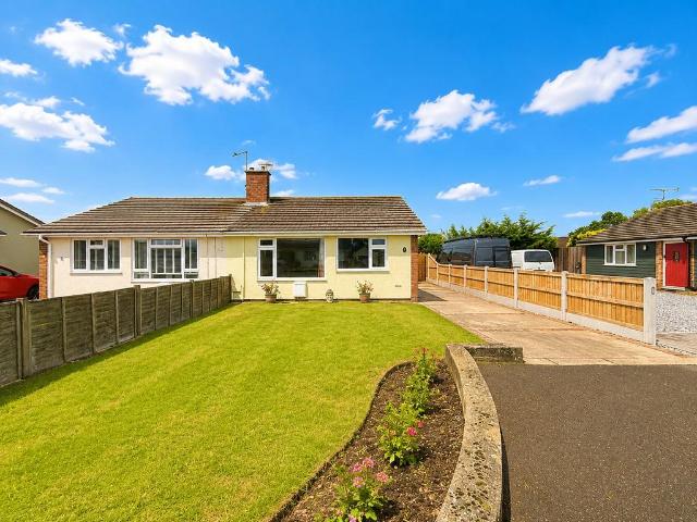 2 bedroom bungalow for sale