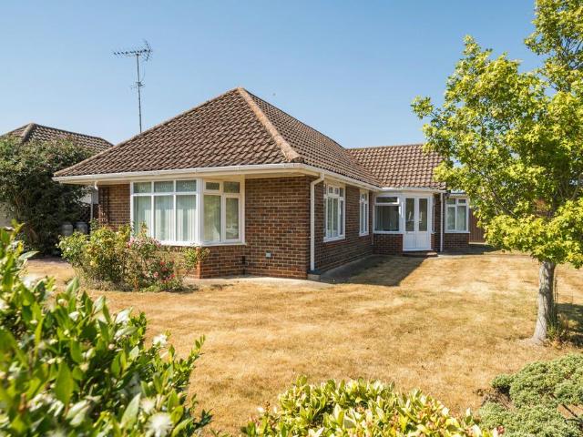 2 bedroom bungalow for sale