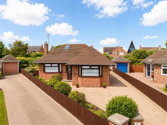 2 bedroom bungalow for sale