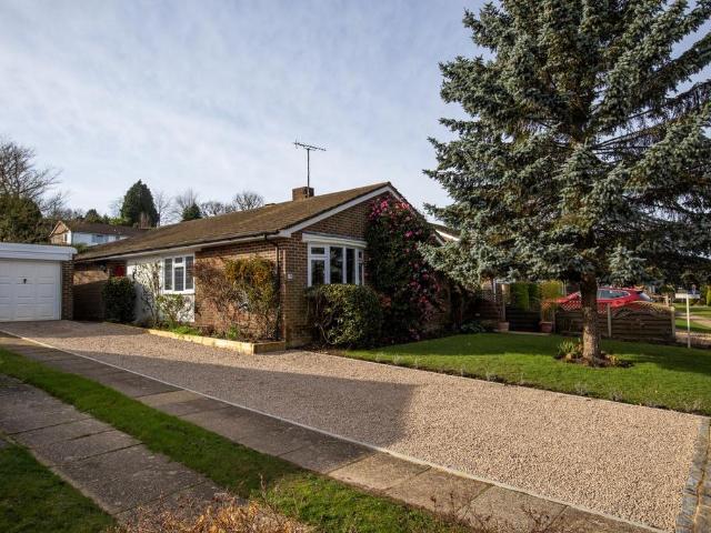 2 bedroom bungalow for sale