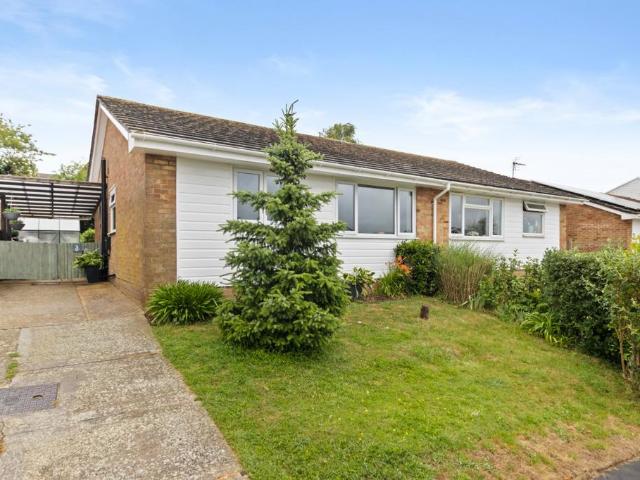 2 bedroom bungalow for sale