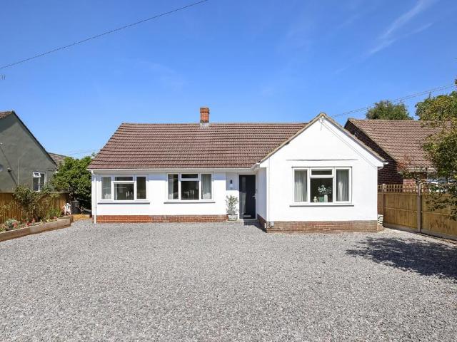 2 bedroom bungalow for sale