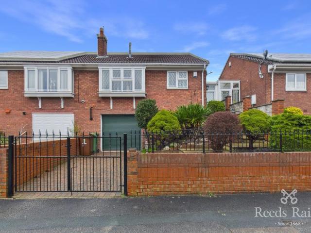 2 bedroom bungalow for sale