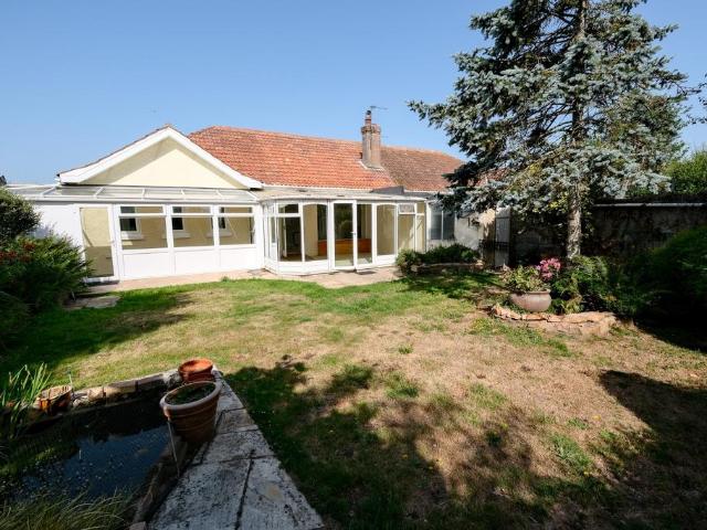 2 bedroom bungalow for sale