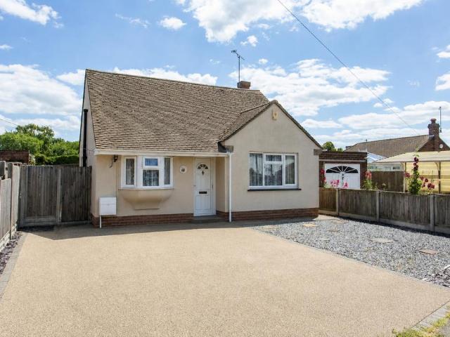 2 bedroom bungalow for sale