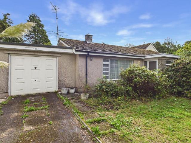 2 bedroom bungalow for sale