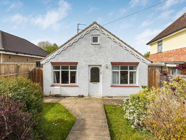 2 bedroom bungalow for sale