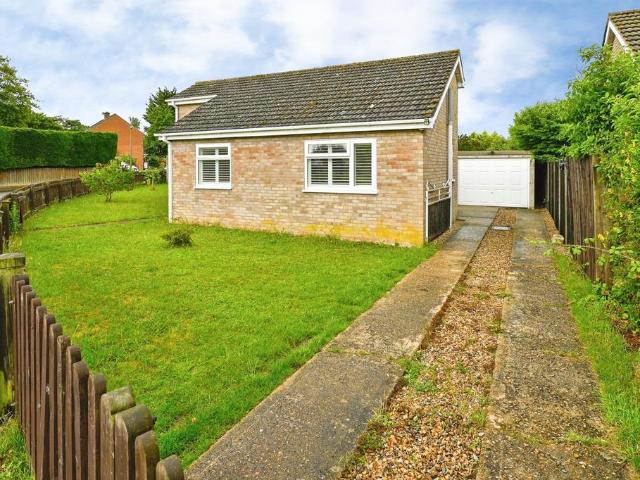 2 bedroom bungalow for sale