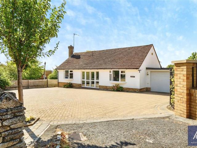2 bedroom bungalow for sale