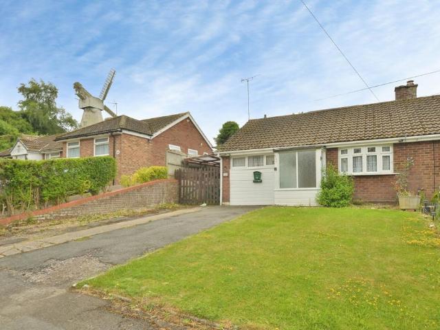 2 bedroom bungalow for sale
