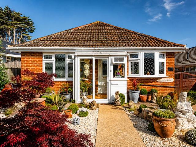 2 bedroom bungalow for sale