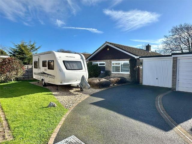 2 bedroom bungalow for sale