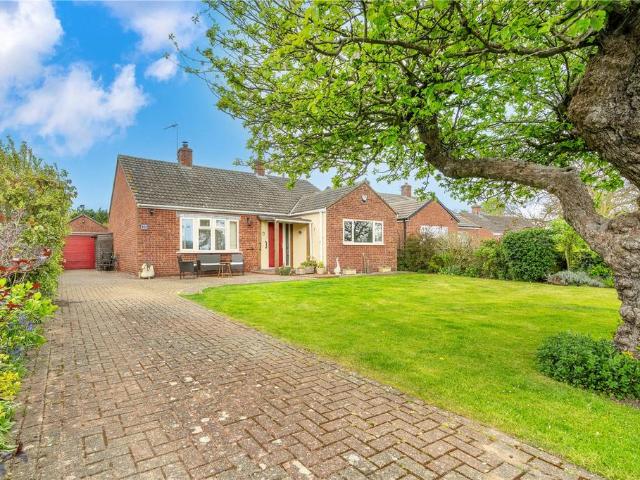 2 bedroom bungalow for sale