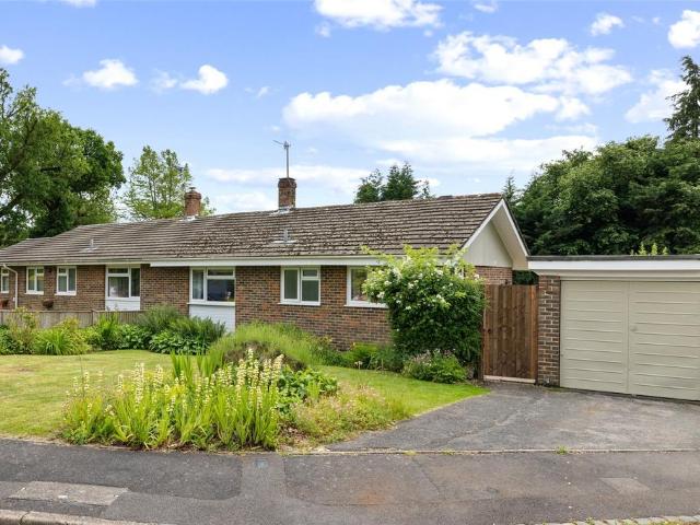 2 bedroom bungalow for sale