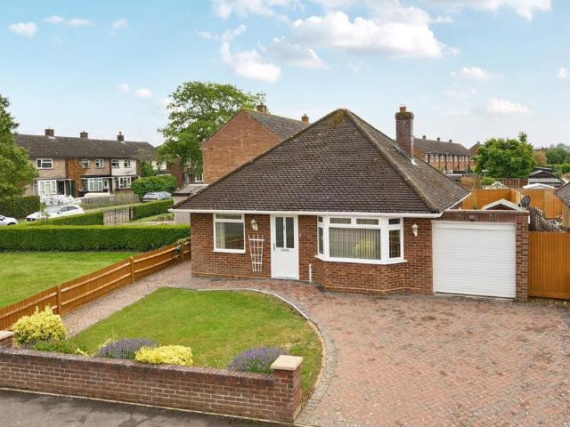 2 bedroom bungalow for sale