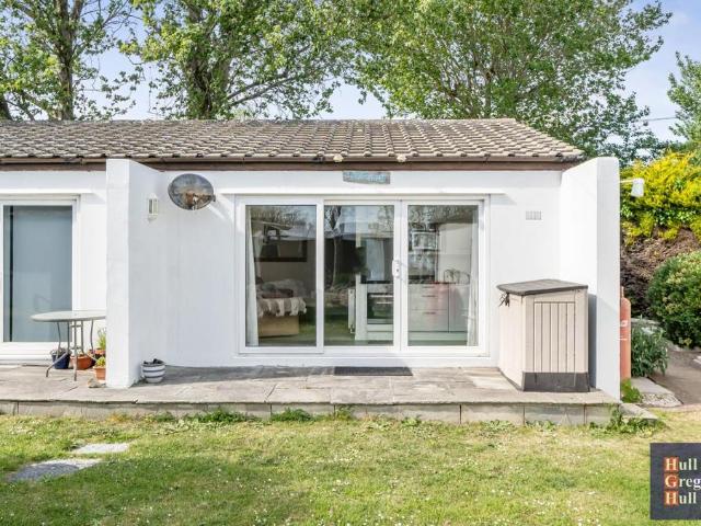 2 bedroom bungalow for sale