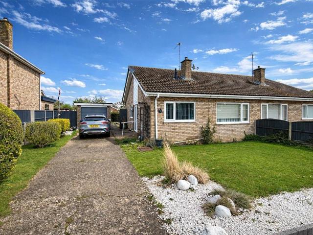 2 bedroom bungalow for sale