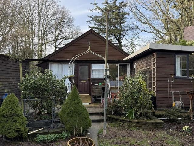 2 bedroom bungalow for sale