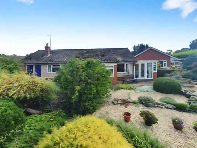 2 bedroom bungalow for sale