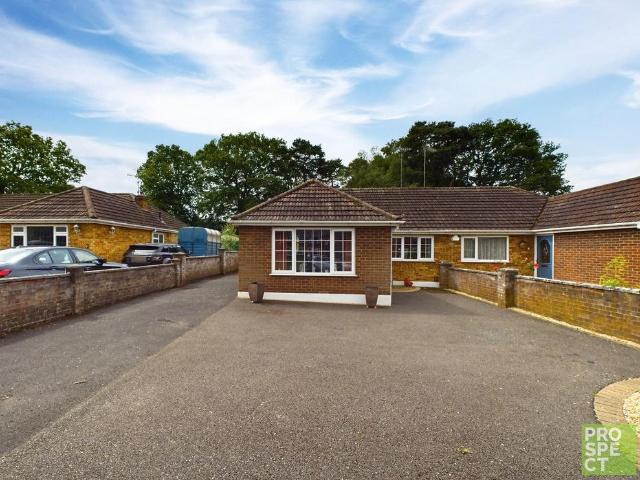 2 bedroom bungalow for sale
