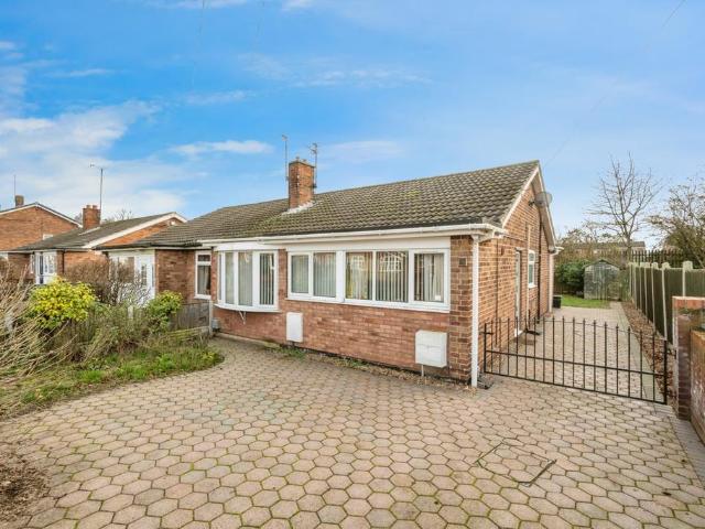 2 bedroom bungalow for sale