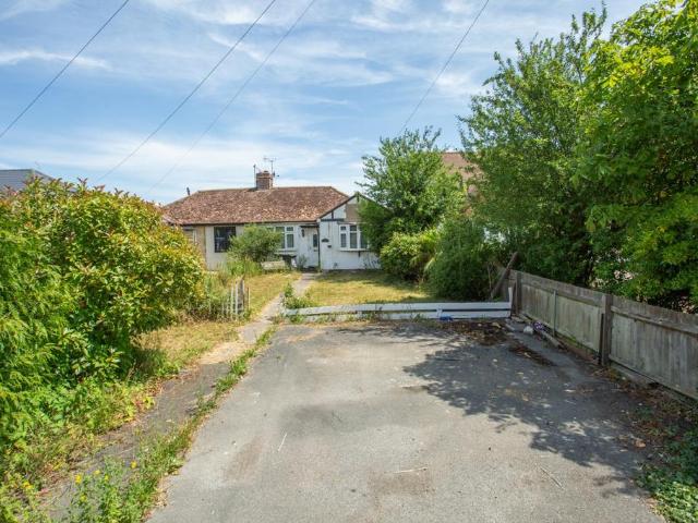 2 bedroom bungalow for sale