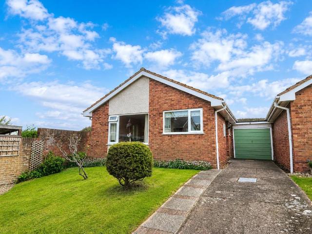 2 bedroom bungalow for sale