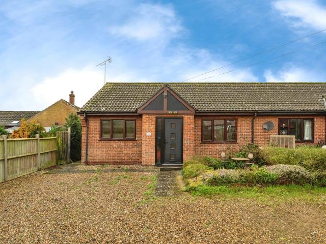 2 bedroom bungalow for sale