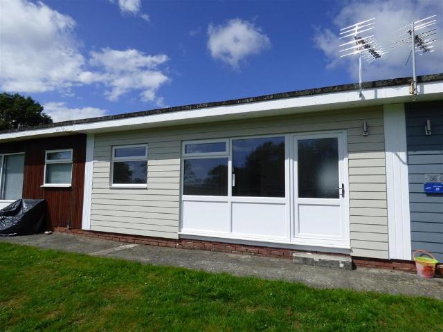 2 bedroom bungalow for sale