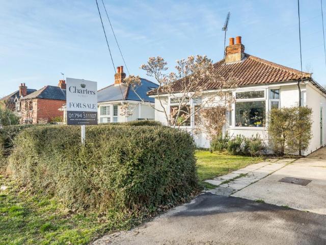 2 bedroom bungalow for sale