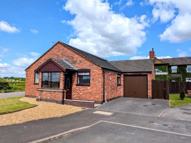 2 bedroom bungalow for sale