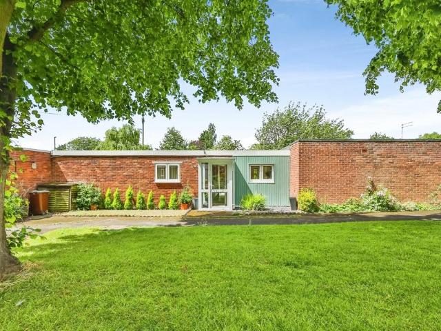 2 bedroom bungalow for sale