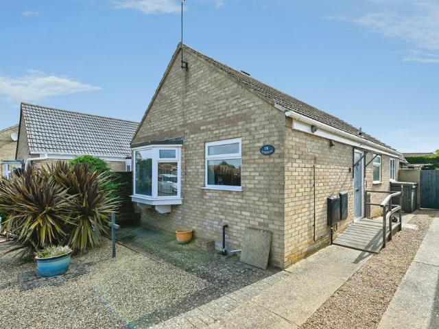 2 bedroom bungalow for sale