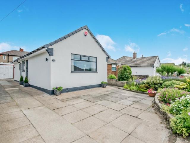 2 bedroom bungalow for sale