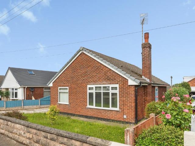 2 bedroom bungalow for sale