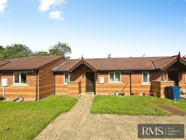 2 bedroom bungalow for sale
