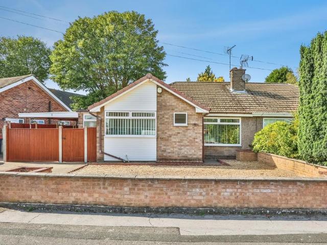 2 bedroom bungalow for sale