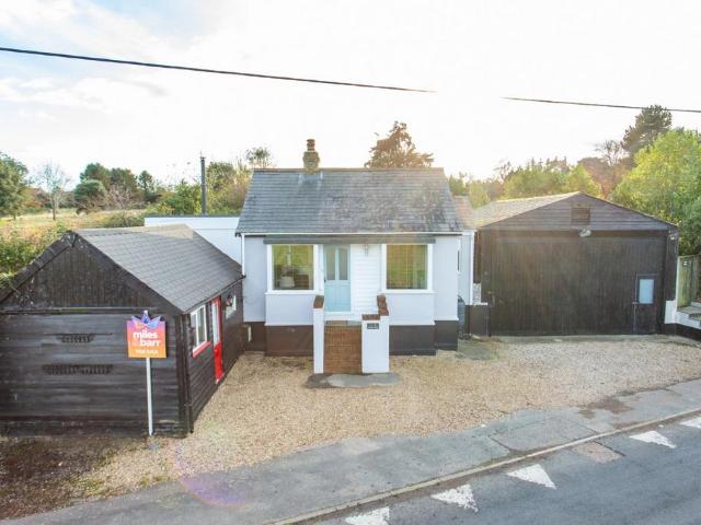 2 bedroom bungalow for sale