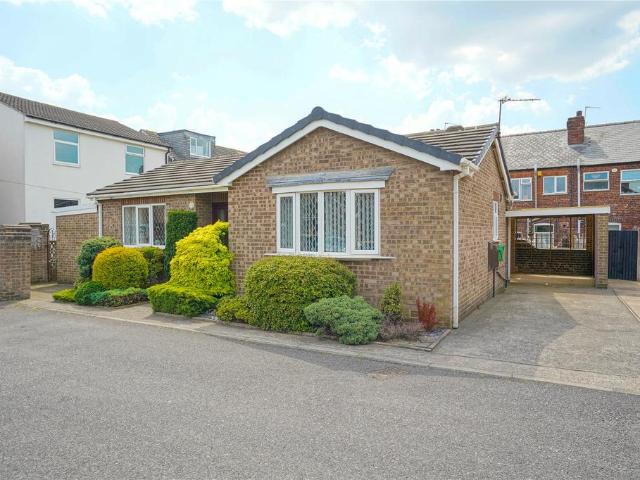 2 bedroom bungalow for sale
