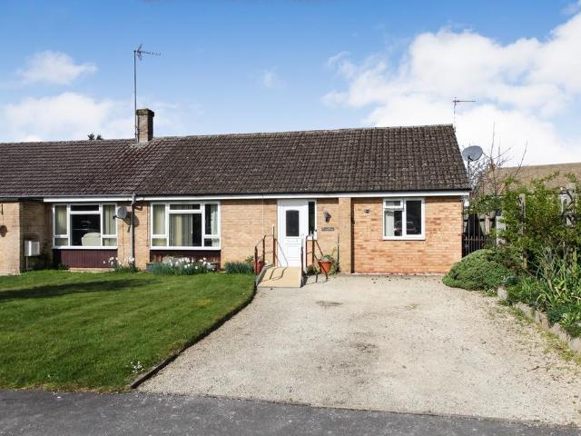 2 bedroom bungalow for sale