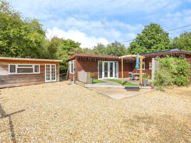 2 bedroom bungalow for sale