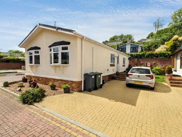 2 bedroom bungalow for sale