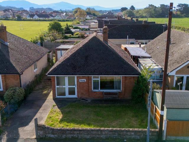 2 bedroom bungalow for sale