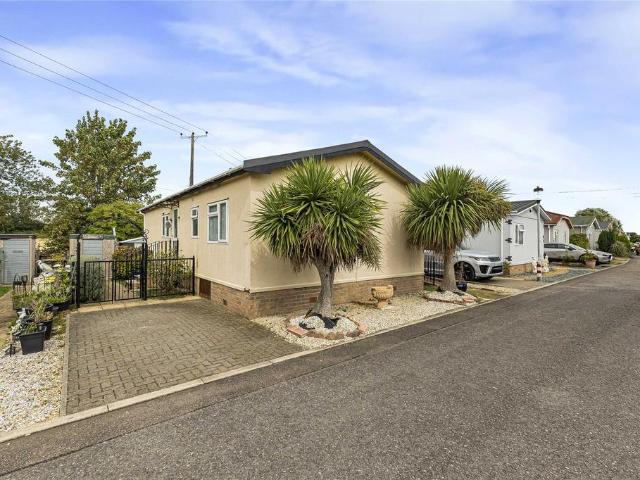 2 bedroom bungalow for sale