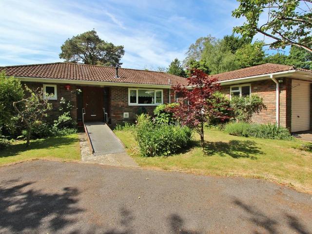 2 bedroom bungalow for sale