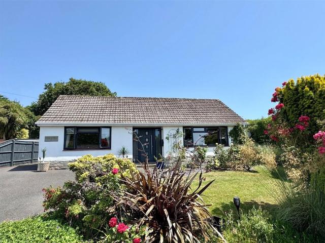 2 bedroom bungalow for sale
