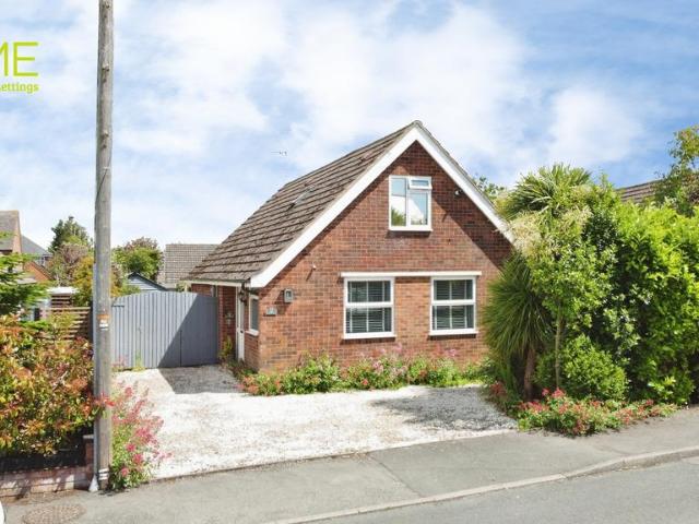 2 bedroom bungalow for sale