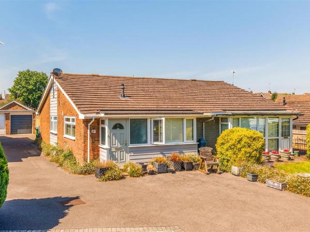 2 bedroom bungalow for sale