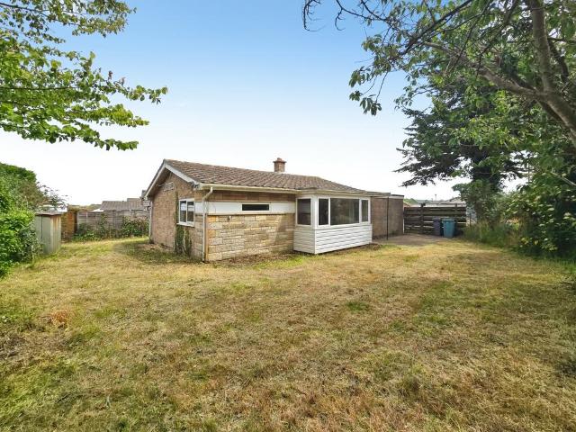 2 bedroom bungalow for sale
