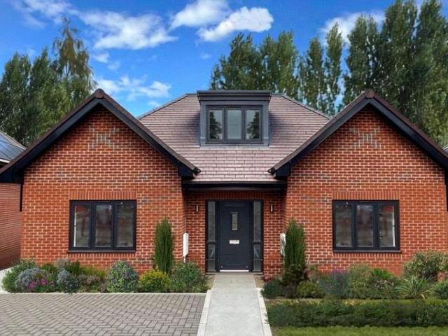 2 bedroom bungalow for sale